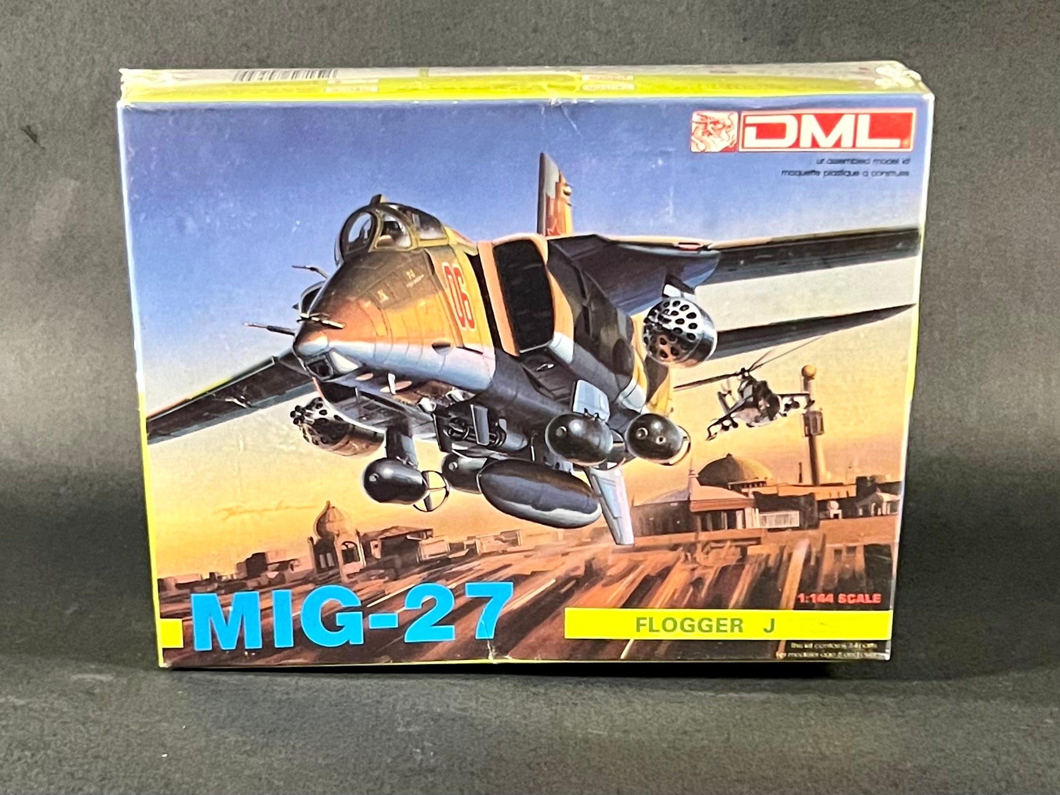 1991 DML Model Kit 4539 1:144 Scale MIG-27 Flogger J – Plutonium Garage